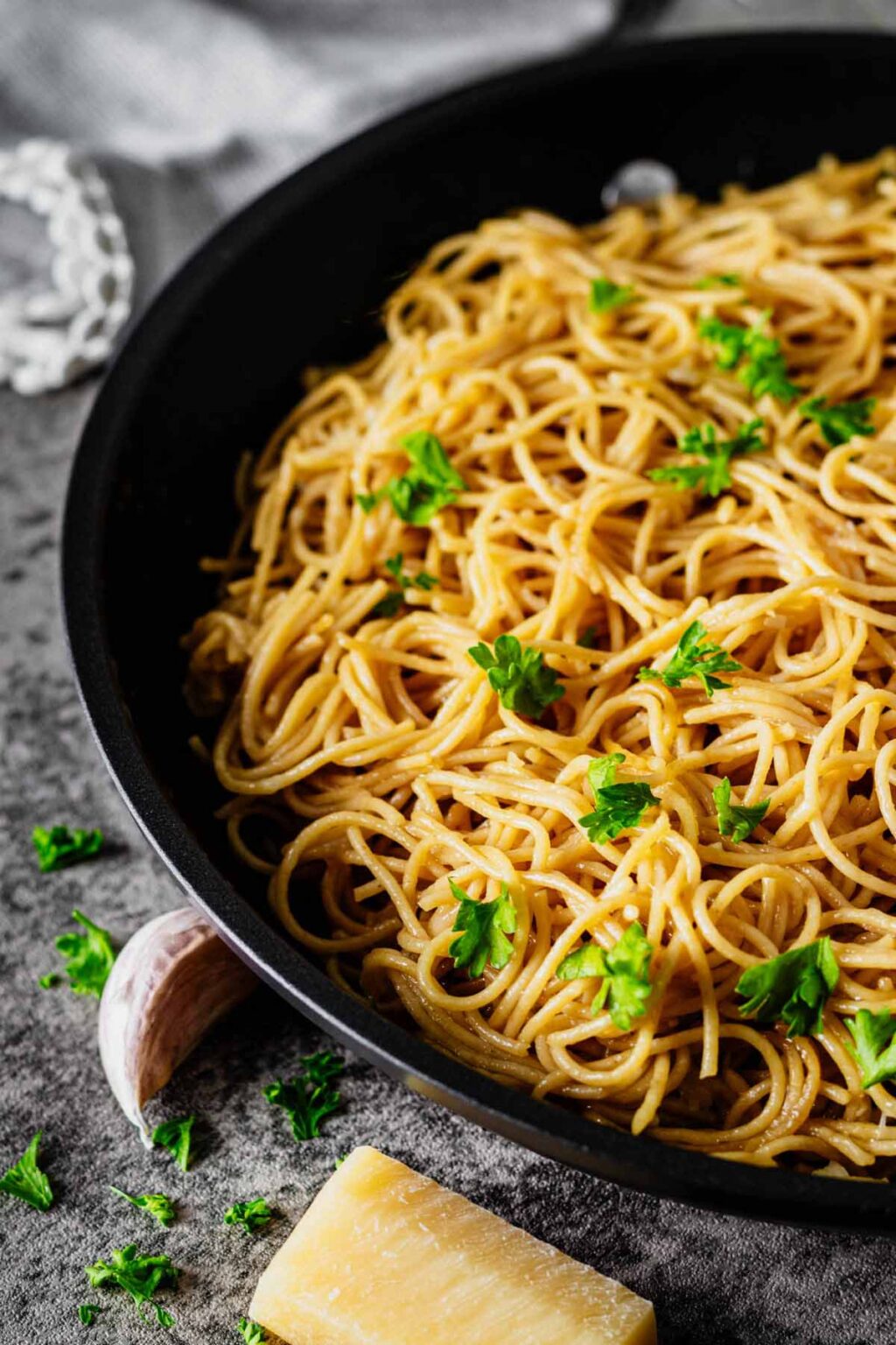 Parmesan Butter Noodles (Quick & Easy Weeknight Dinner Recipe ...