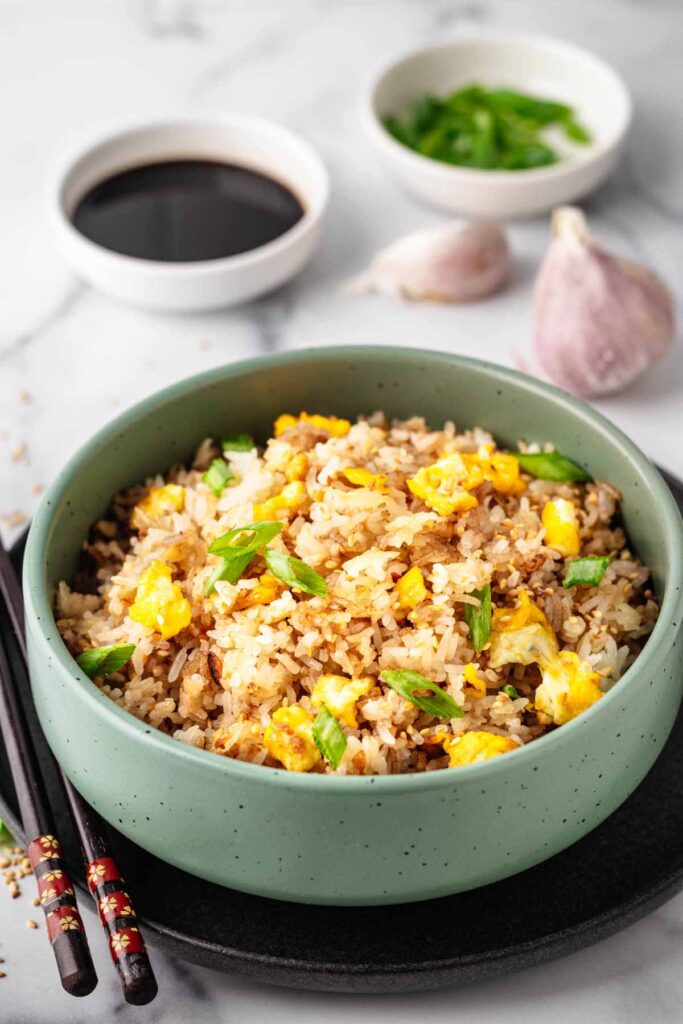 Garlic Fried Rice (Quick and Easy Recipe) - Heavenly Home Cooking