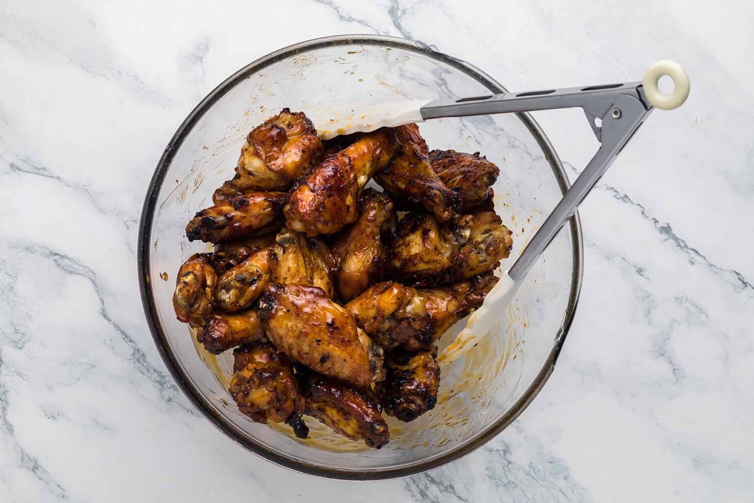 Hot Honey Chicken Wings (Oven-Baked, Caramelized & Sticky) - Heavenly ...